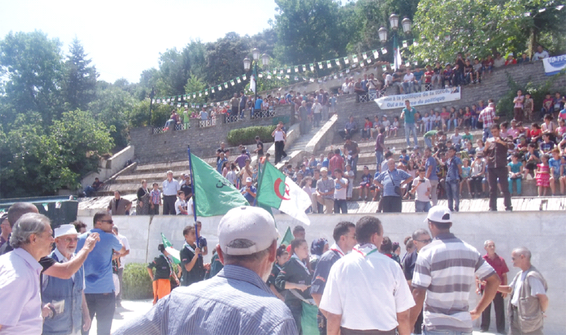 Des milliers de personnes à Ifri – Le Jeune Indépendant